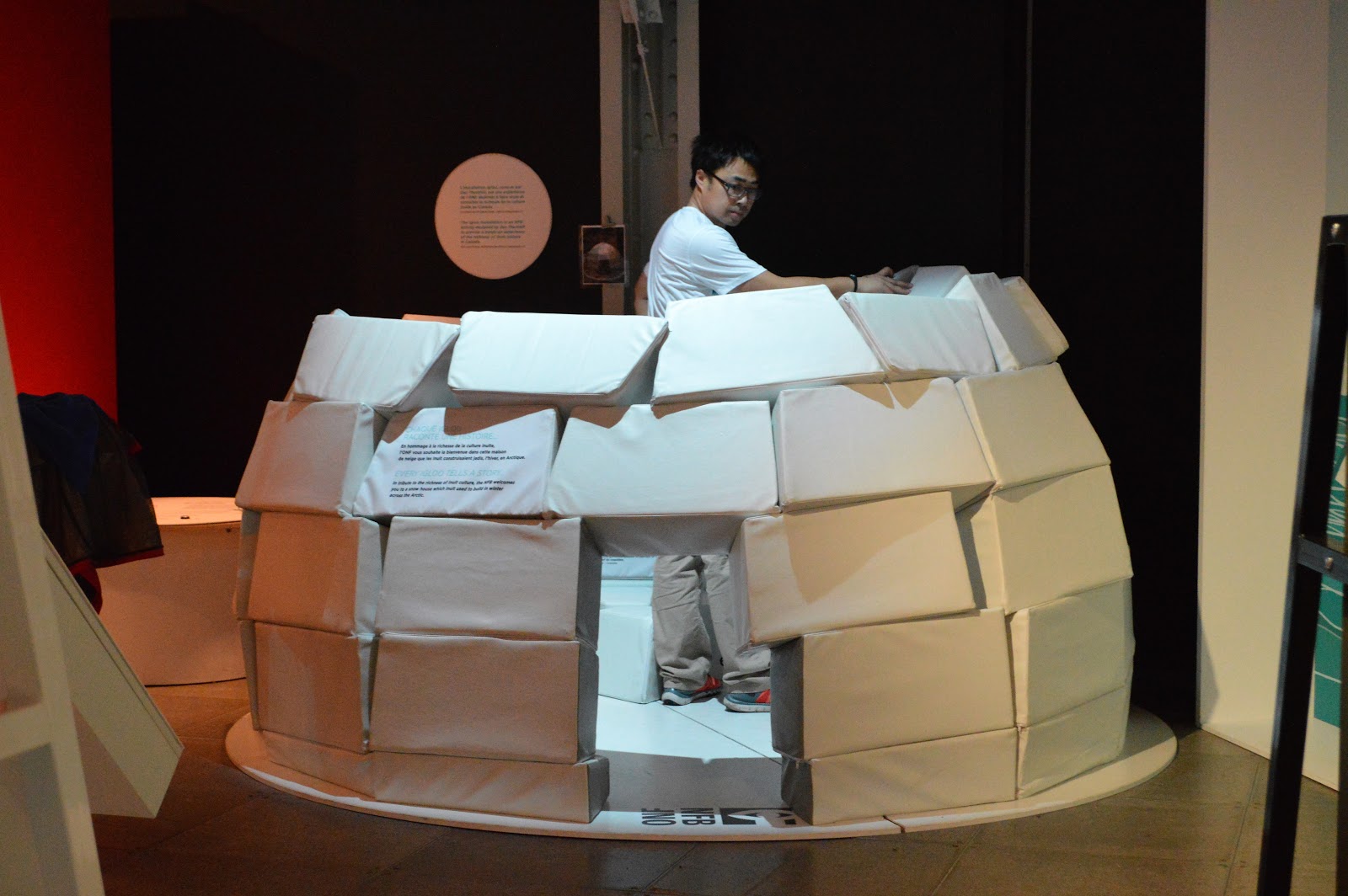 On célèbre les centres et musées de sciences partout dans le monde ...